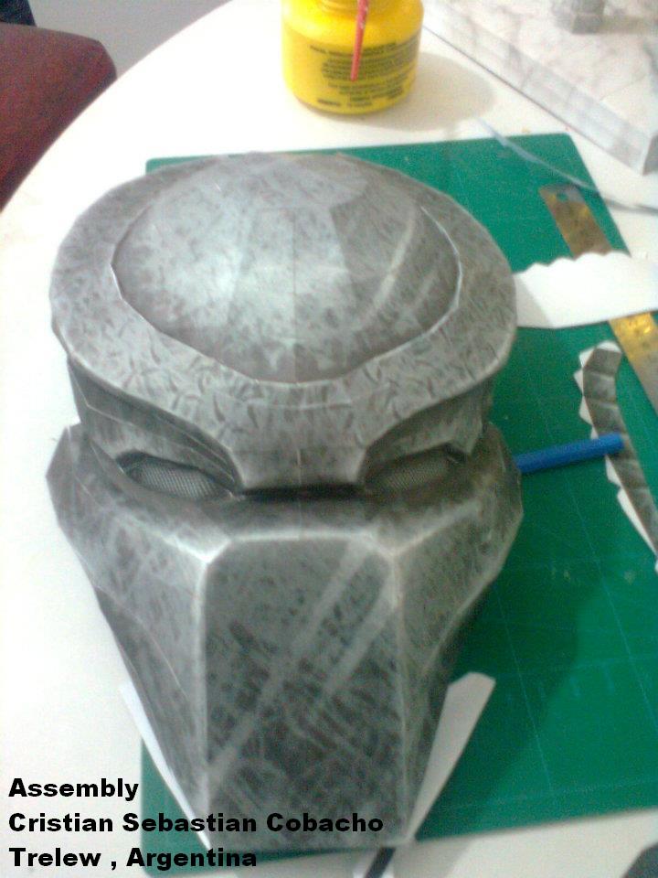Noturno Sukhoi: Predator Bio Mask_papercraft por Cristian Sebastian