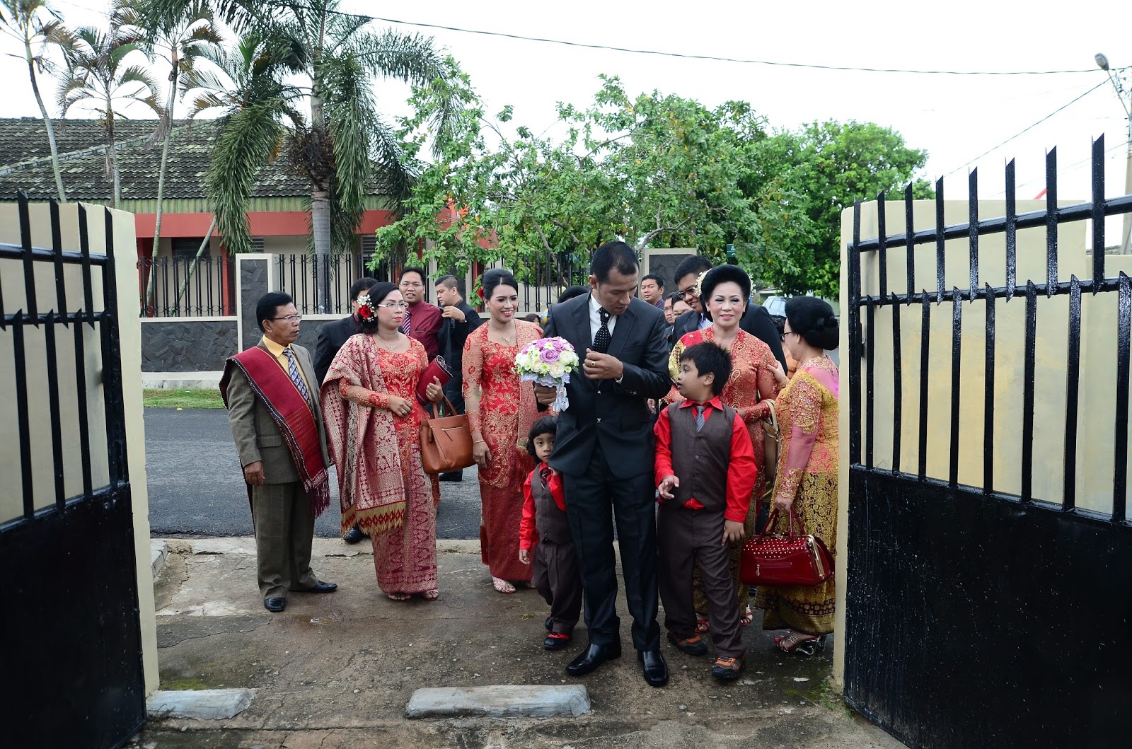 URUTAN ACARA PESTA ADAT PERNIKAHAN BATAK TOBA - POMPARAN OP. SONDANG ...