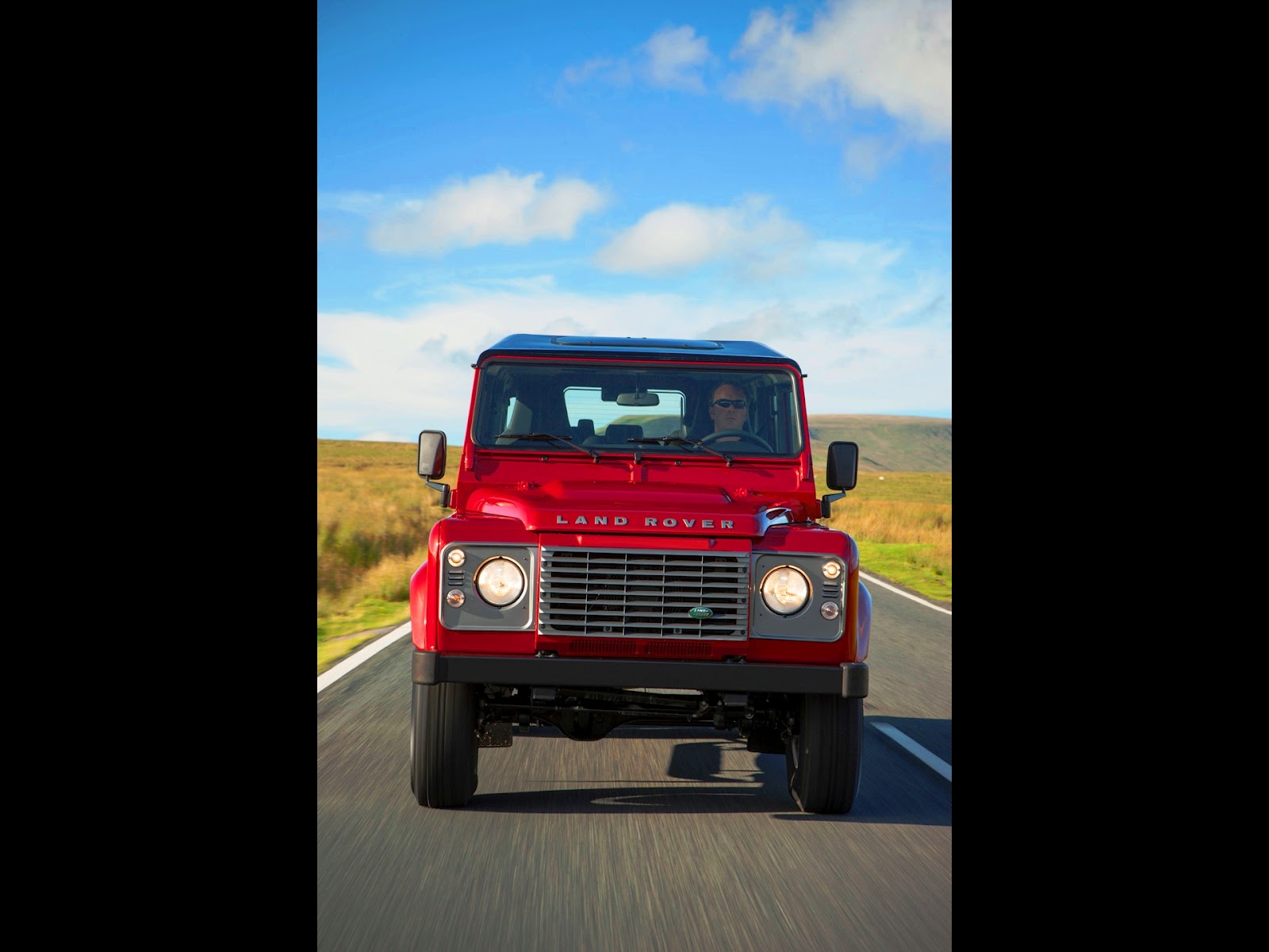 2013 Land Rover Defender 'Red' And 'Black' - NEWS HOT CAR