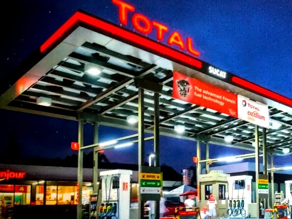 Woman In Digital: TOTAL Excellium: Eco-Friendly Diesel