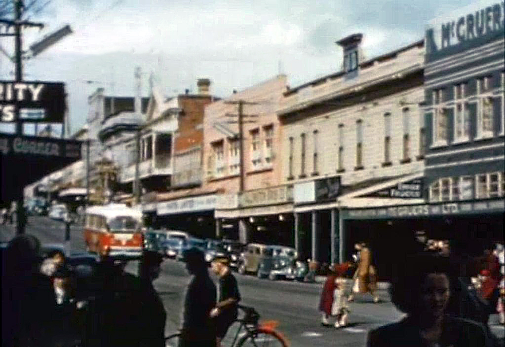 transpress nz: traffic in Devon Street, New Plymouth, 1954