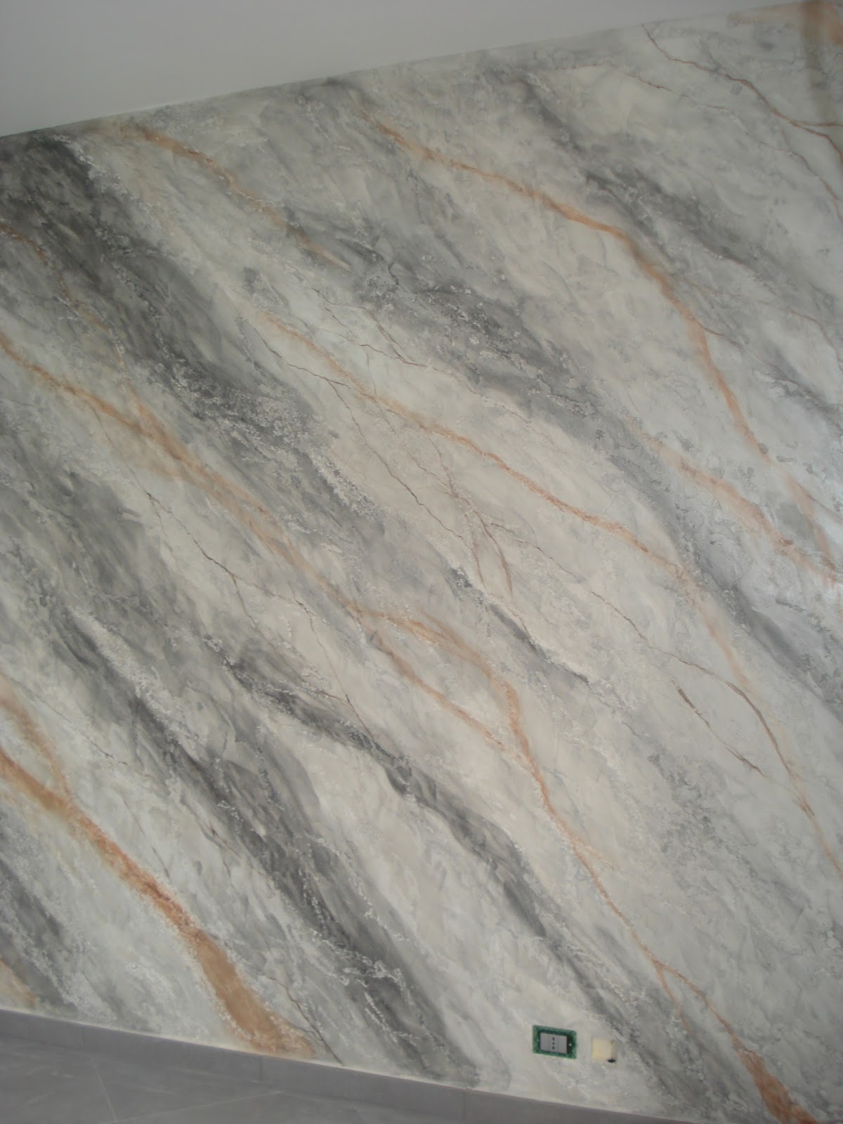 CLAUDIO CARUSO DECORAZIONI: ISTINTO effetto PIETRA SPACCATA.