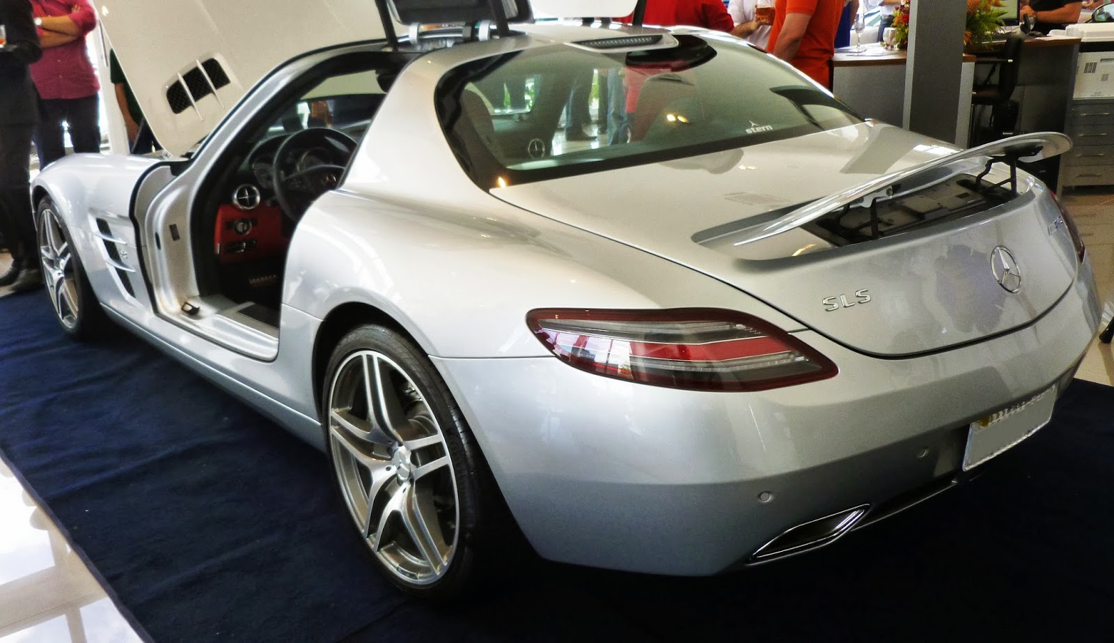 Review: Mercedes-Benz SLS AMG