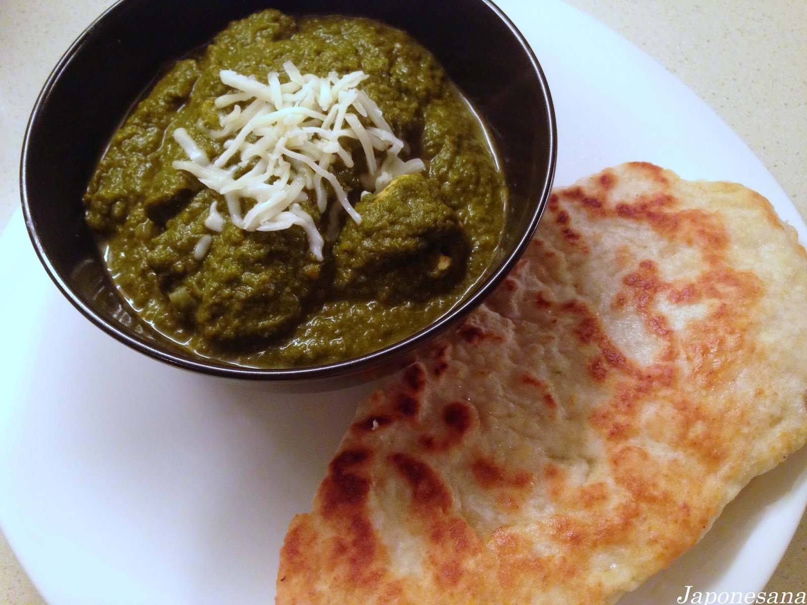 Japonesana: Curry de Espinacas con Nan -SAAG CHICKEN-