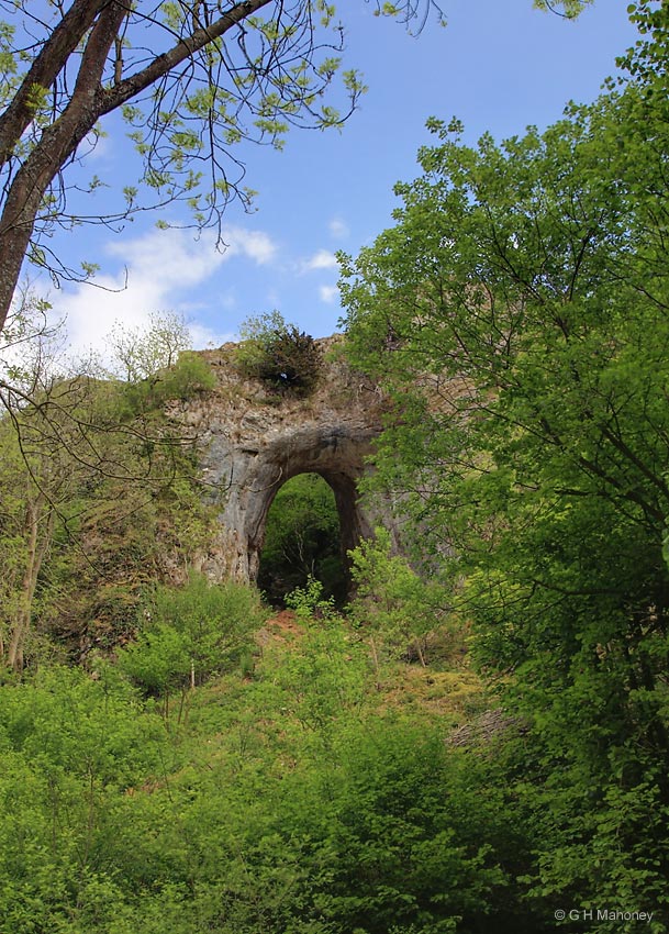 Moorlands and Peak: Reynard's Cave, Dovedale