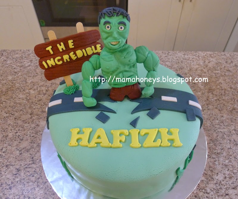 MaMahoney's: Hulk Cake