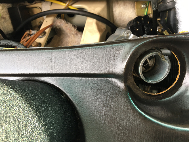 Mercedes-Benz W123 and R107 DIY: W123 Ignition Switch and Lock