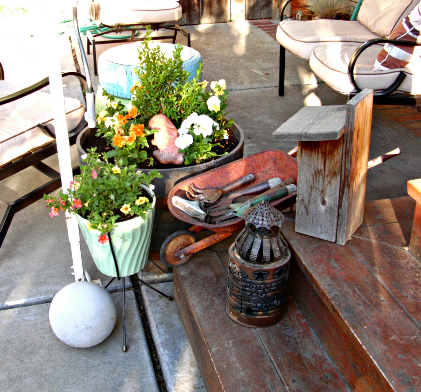 Incorporating Vintage into Outdoor Decor - Weekend Yard Work Series ...