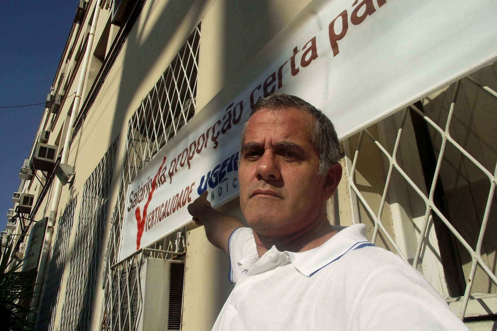 Um Oficial com Espada Própria: Charles Netto esta em Apoio A ...