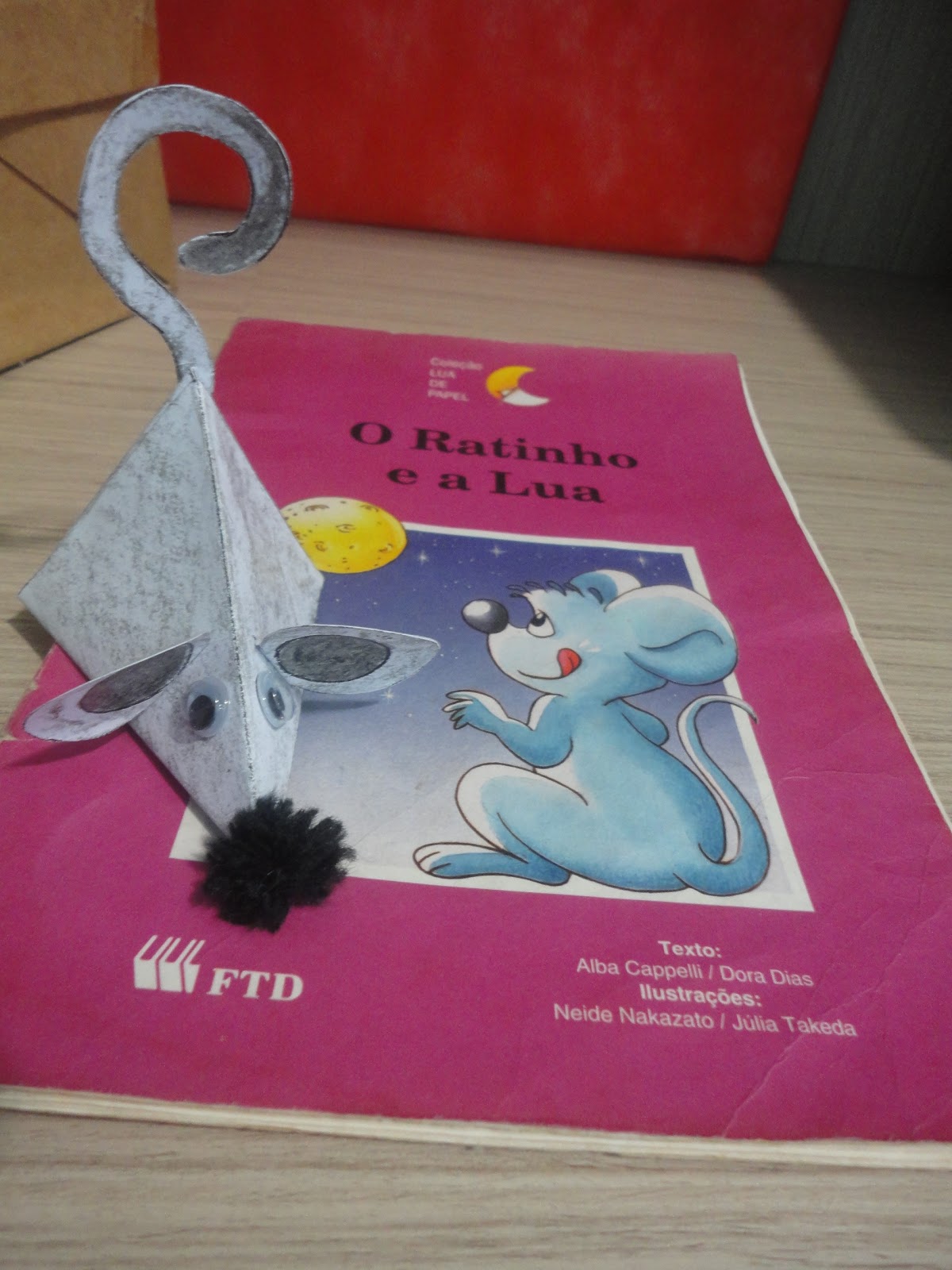 Contar e Encantar: O Ratinho e a Lua