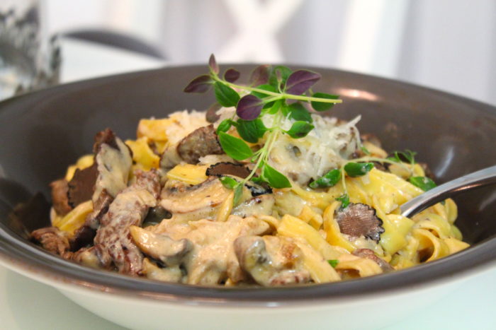 hjärtans gott: KRÄMIG OXFILÉPASTA MED SKOGSCHAMPINJONER OCH TRYFFEL