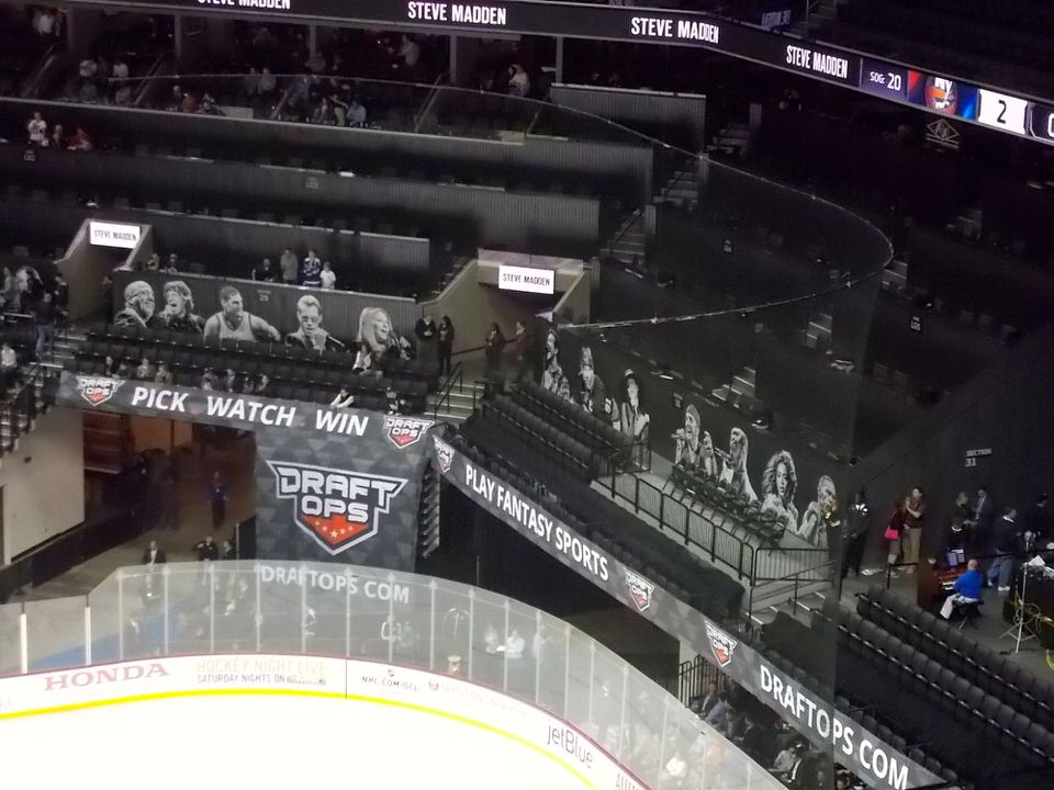 Fantasy sports under fire, including prominent FanDuel and Draft Ops ...