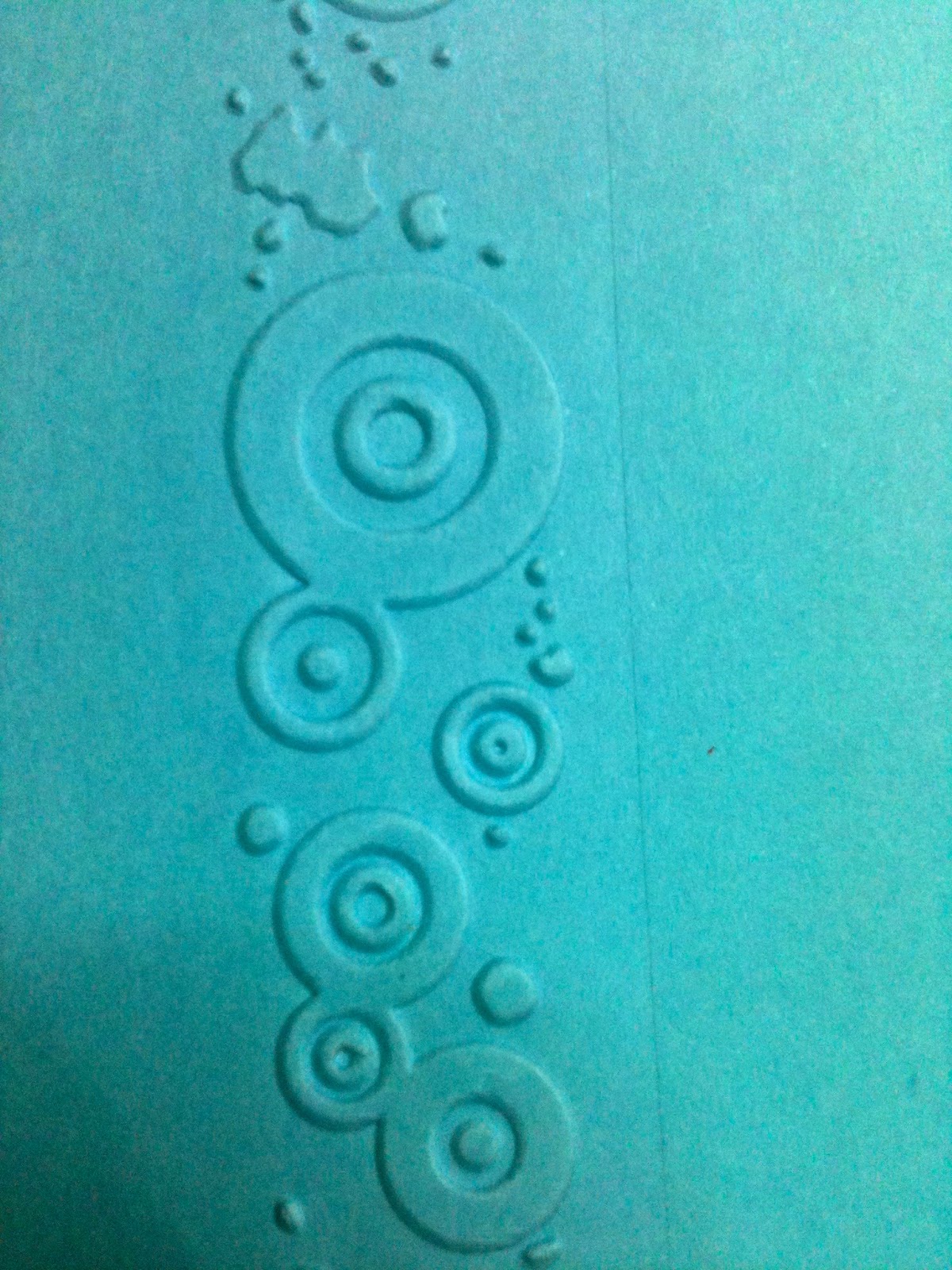 Sarah's Craft: Stop the edge lines from the embossing folder!