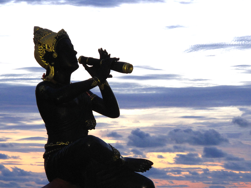 Bamboo Travel Advisor: Pisua Samudr - legendarna olbrzymka.