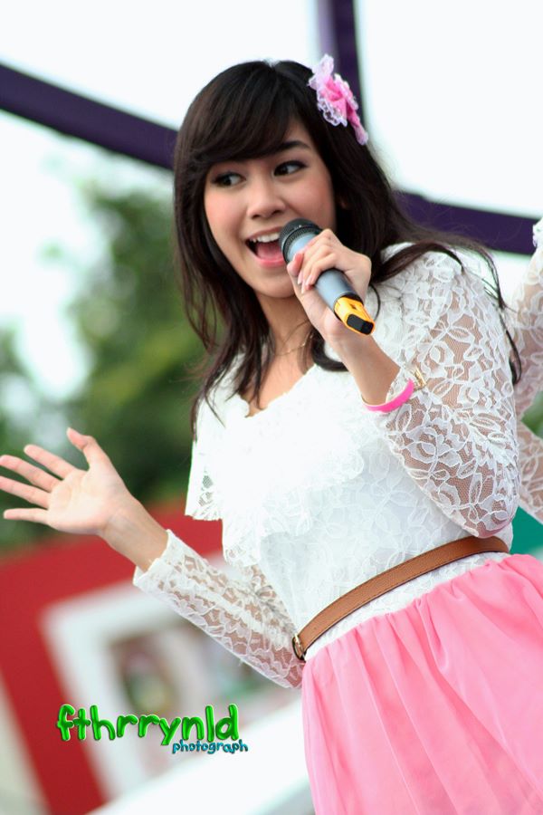 BIODATA CHERRY BELLE: BIODATA ANISA RAHMA CHIBI