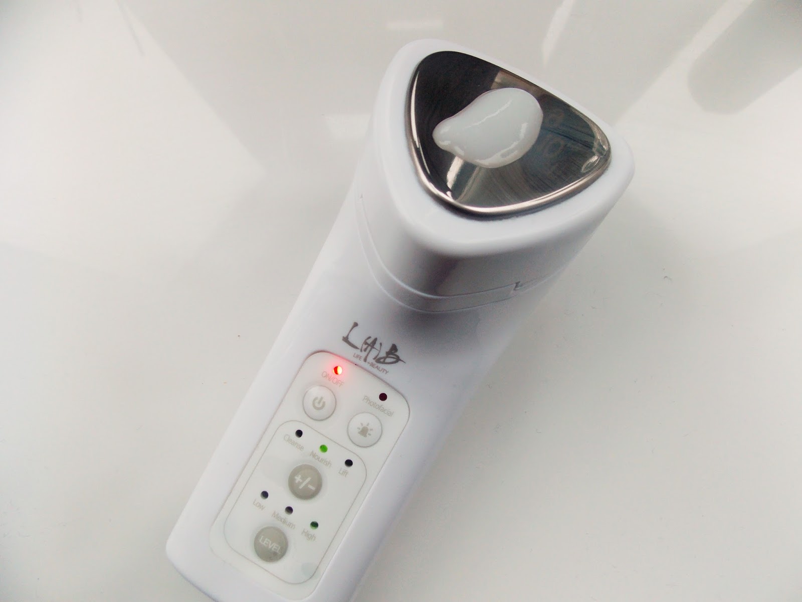 L(A)B = Life and Beauty Pro Lift Treatment machine launches on ...