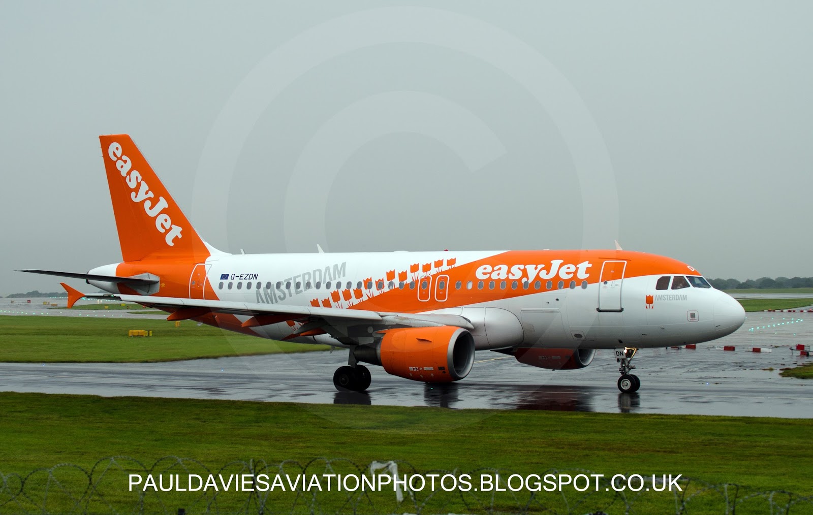 PDAviation: Manchester 31st August easyjet Airbus A319 G-EZDN Departing ...