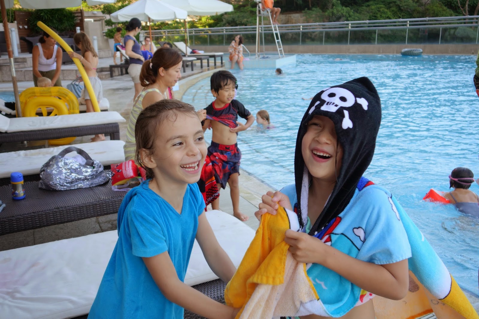 Isabel's Blog: girl scouts pool party