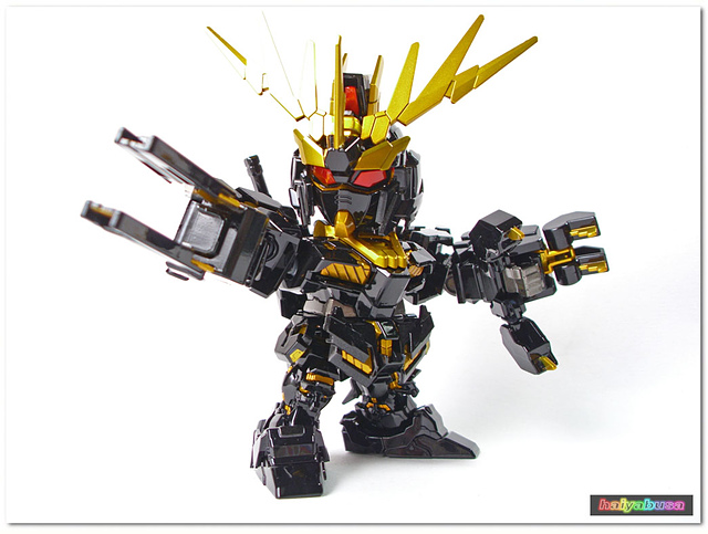 SD Gundam Banshee chrome painted build