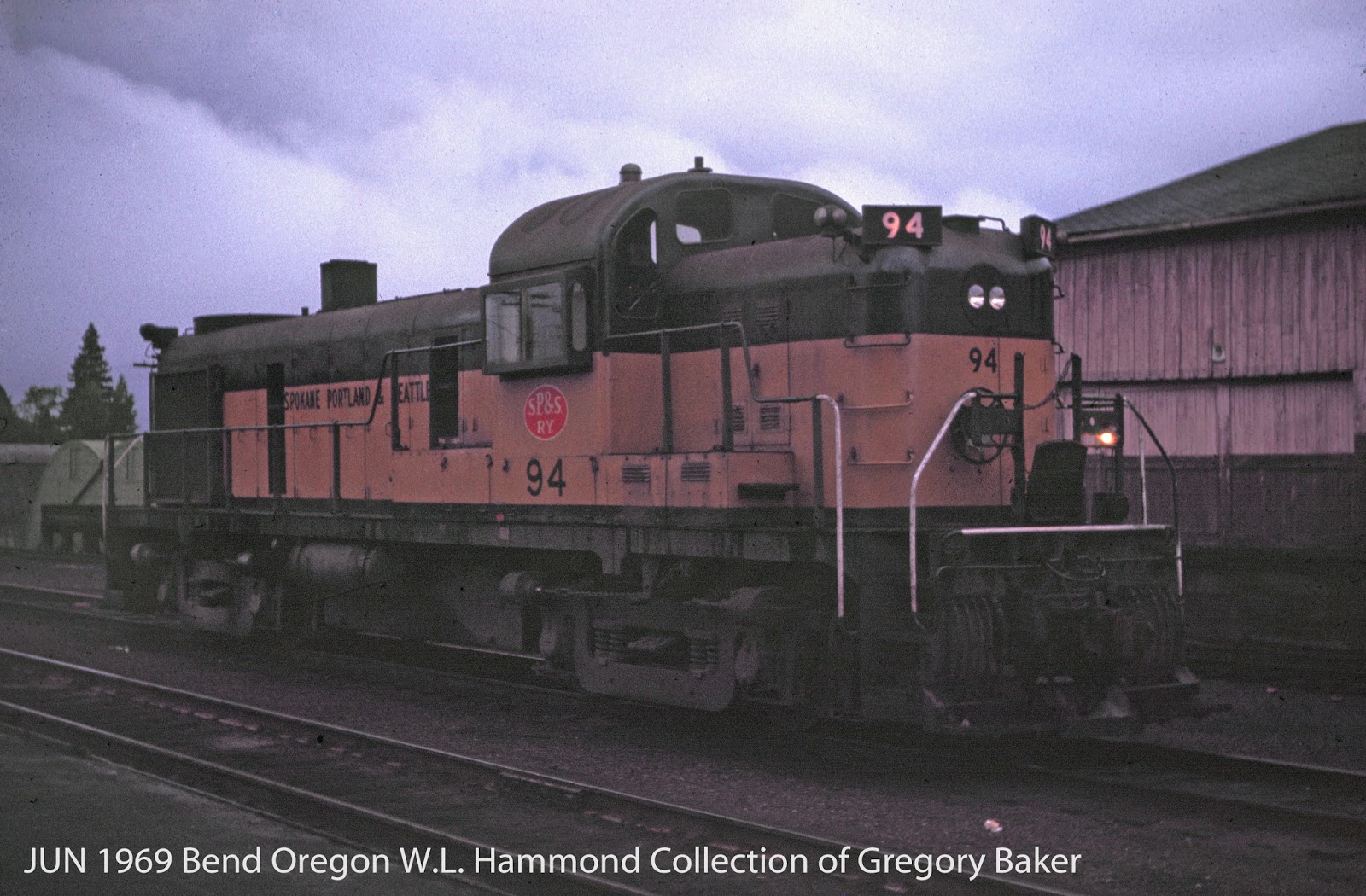 SP&S OREGON TRUNK: SP&S LOCOMOTIVES