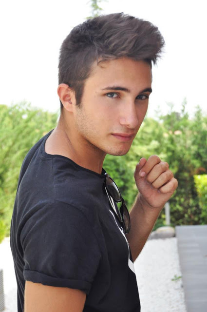 Love 4 Music: Question Time with Alex Row