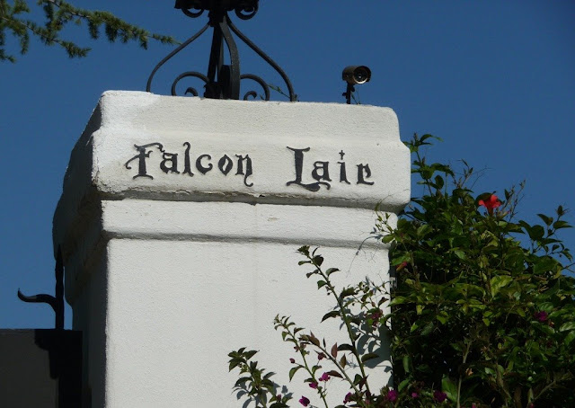 Luxury houses, villas and hotels: Falcon Lair