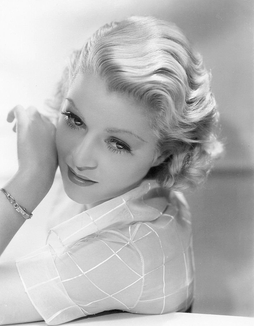 Slice of Cheesecake: Claire Trevor, pictorial