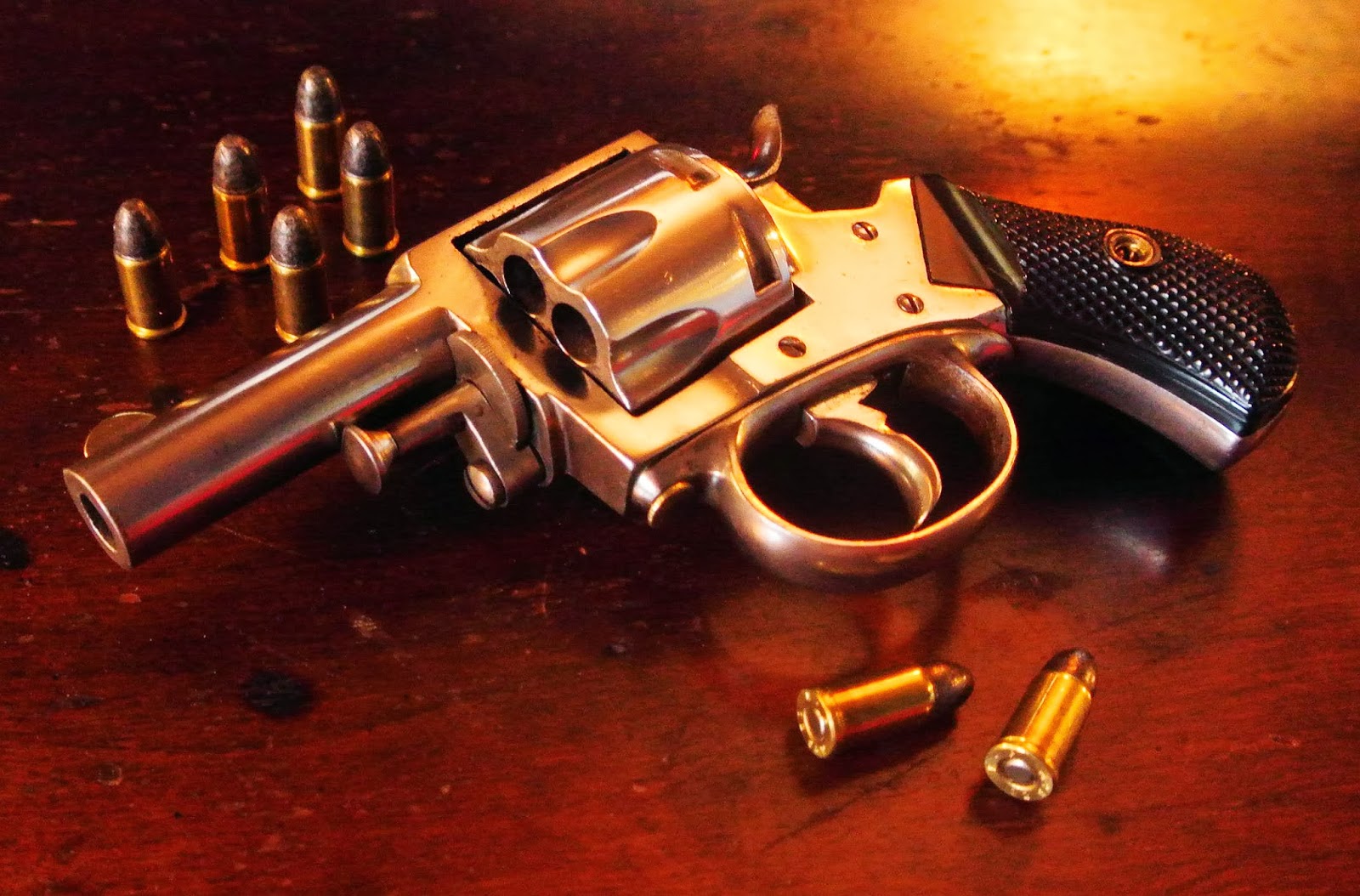 John John Jesse: Antique British Bulldog Revolver