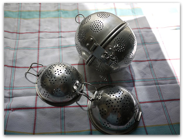 gustia: A Rice Ball Cooker. A Fun Find from a French Flea Market