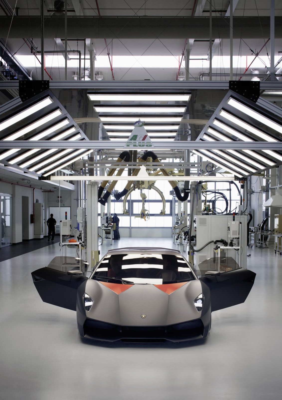 Lamborghini Sesto Elemento Production Starts : ebeasts.com