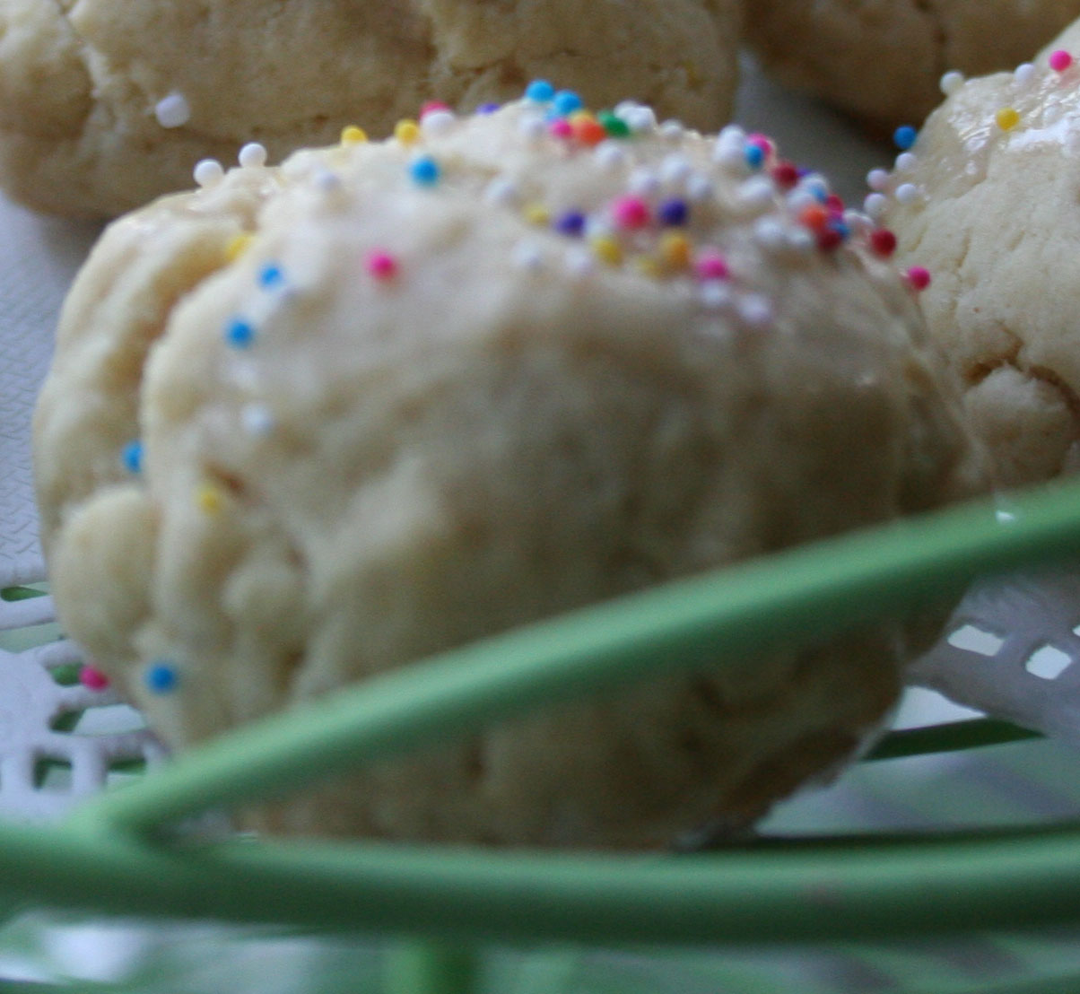 THE DAILY SUSE: Anginetti: The Italian Iced Lemon Cookie; It's Easy to ...