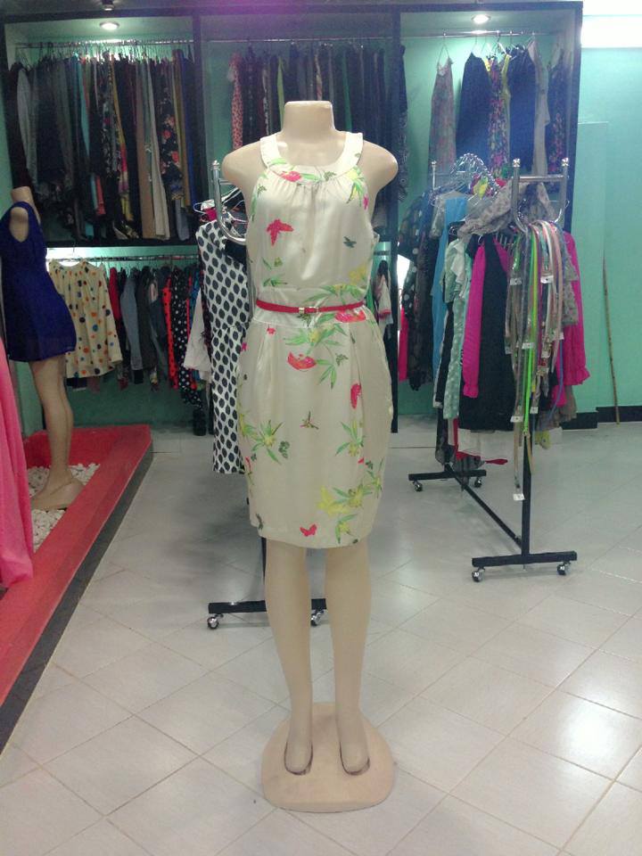 Gyver La Trend: DRESS FOR LESS WITH SACHQUES CLOTHING STORE!!