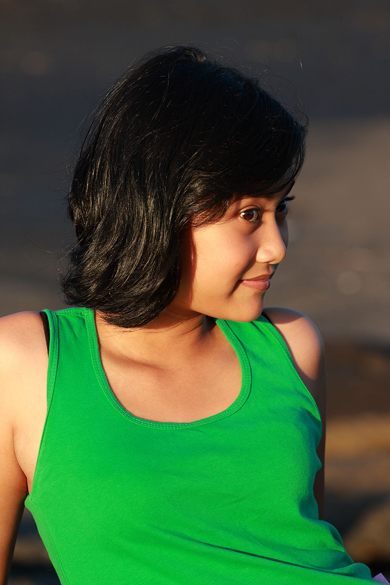 Photo Cute And Pretty Indonesian Virgin