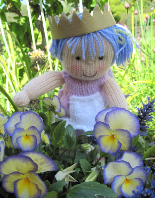 Flutterby Patch: May 2011