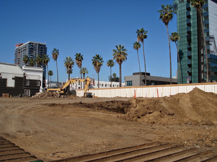 HOLLYWOOD | Icon at SBS | 200 ft | 14 fl | U/C | SkyscraperCity Forum