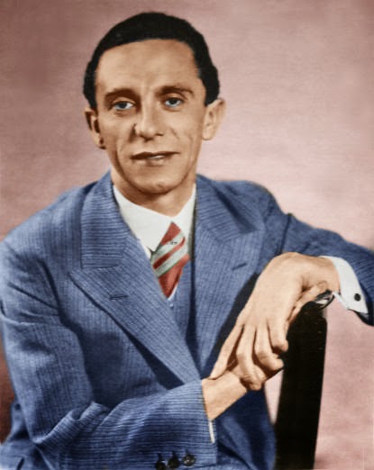 ESPEJO DE ARCADIA: JOSEPH GOEBBELS 52 (color): "Este hombre habla con ...