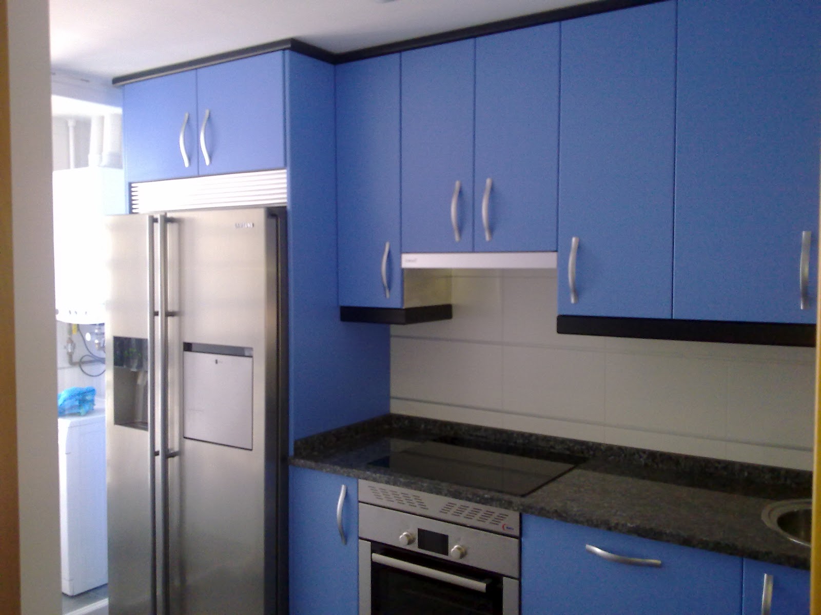 cocinas ayz eurolar,MADRID: laminado azul mate, encimera granito ...