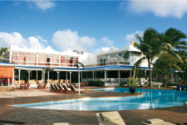 Maurice, derrière la carte postale: Trou aux Biches: avant / après