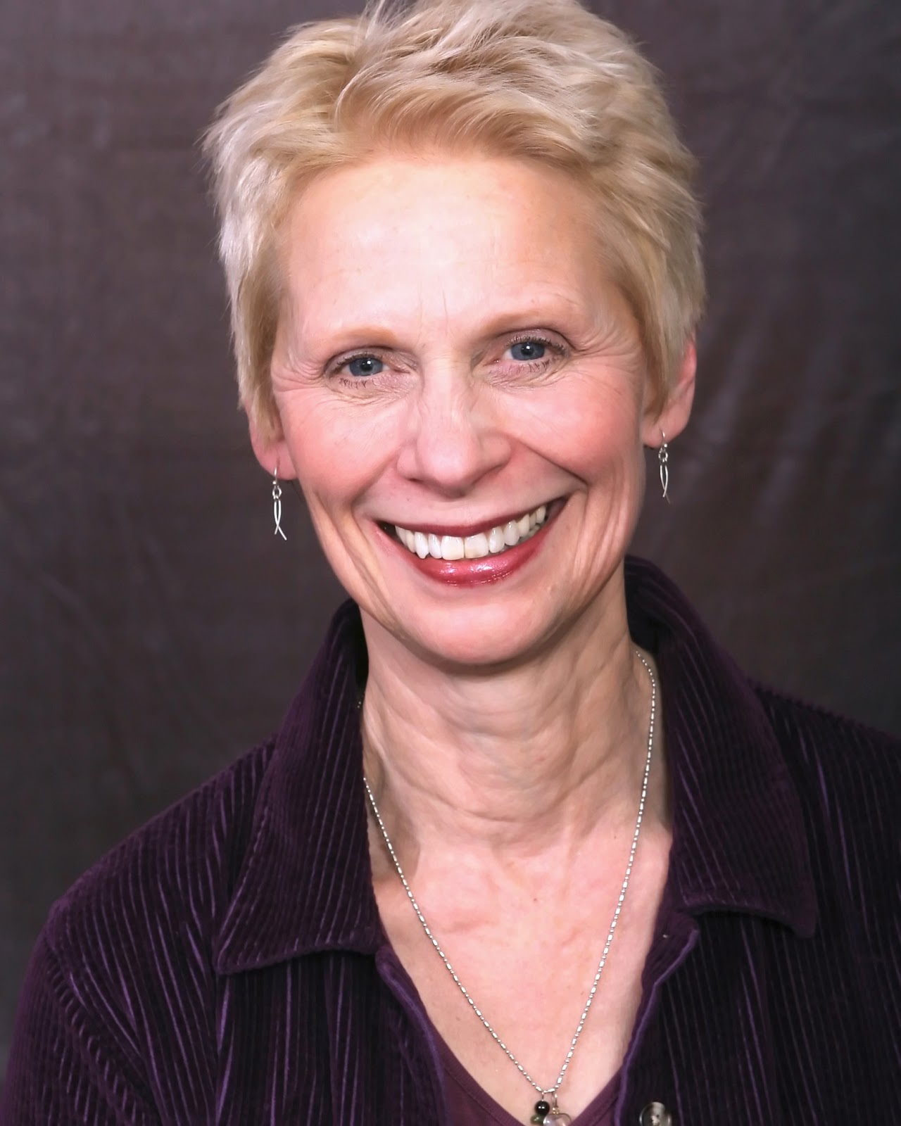 NRT: Behind the Curtain: Meet the Cast of Making God Laugh