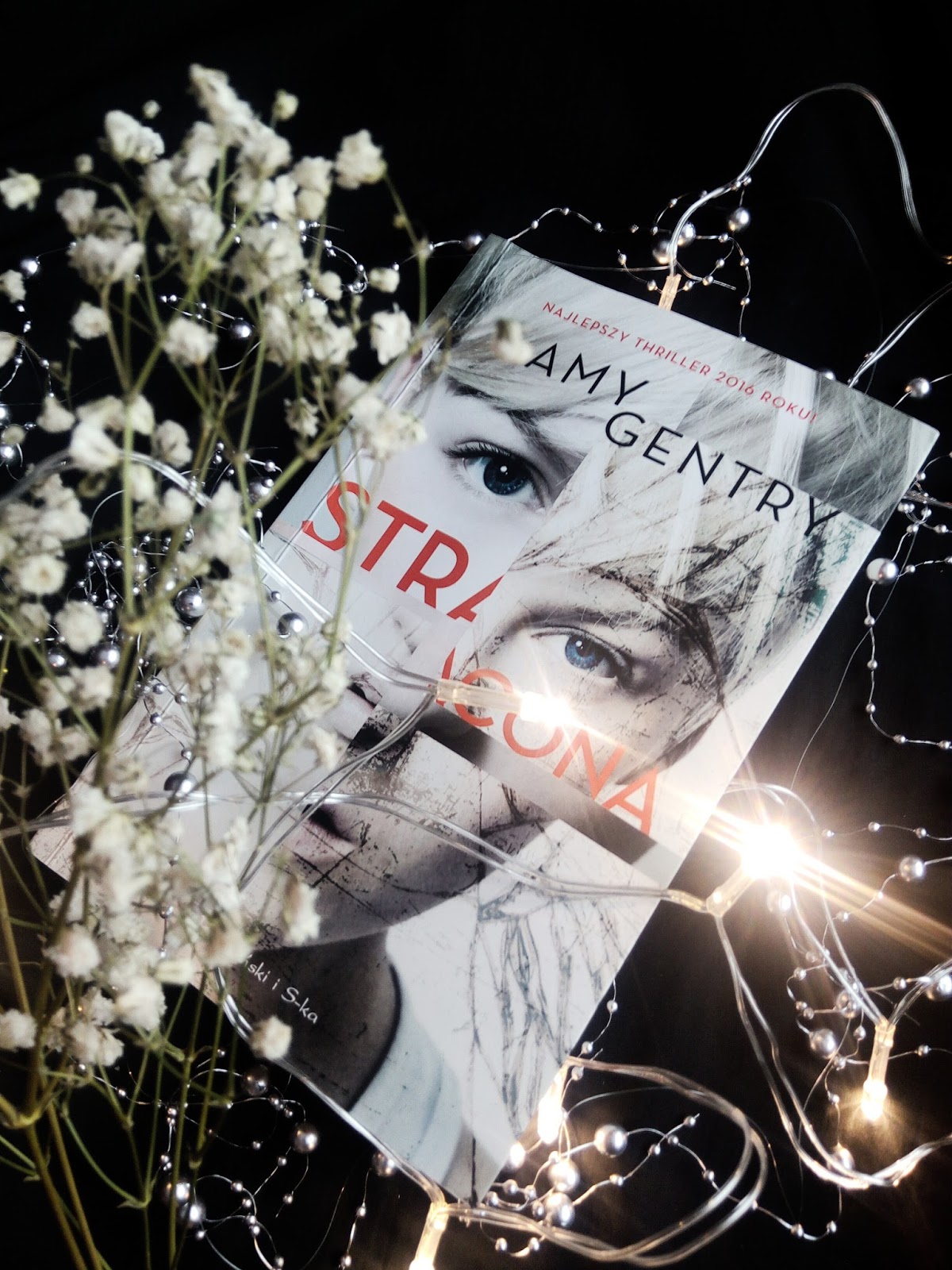 Między Półkami: STRACONA || Amy Gentry