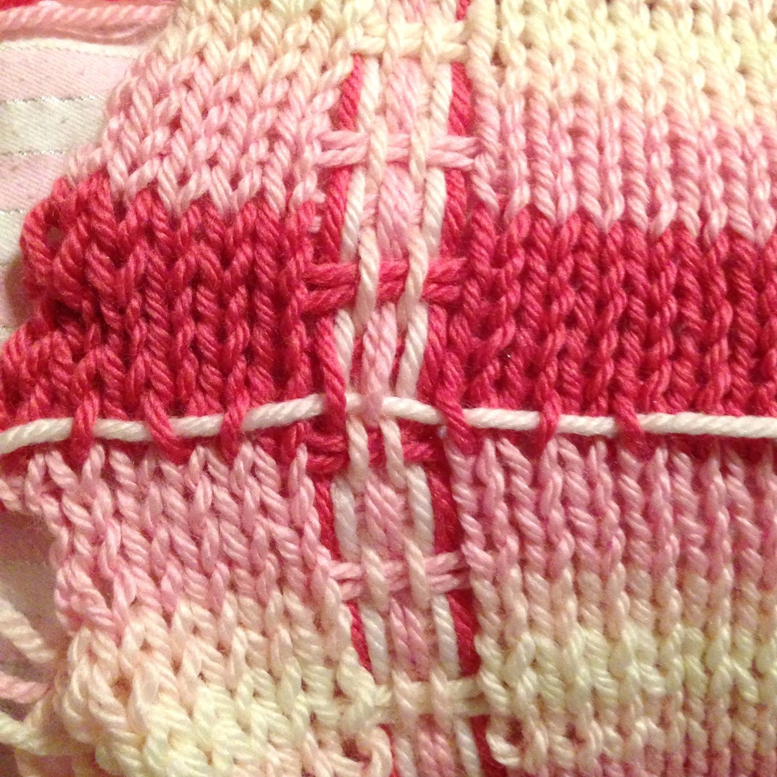 Rachael Rabbit: Free Tutorial/Pattern: Knitting Tartan