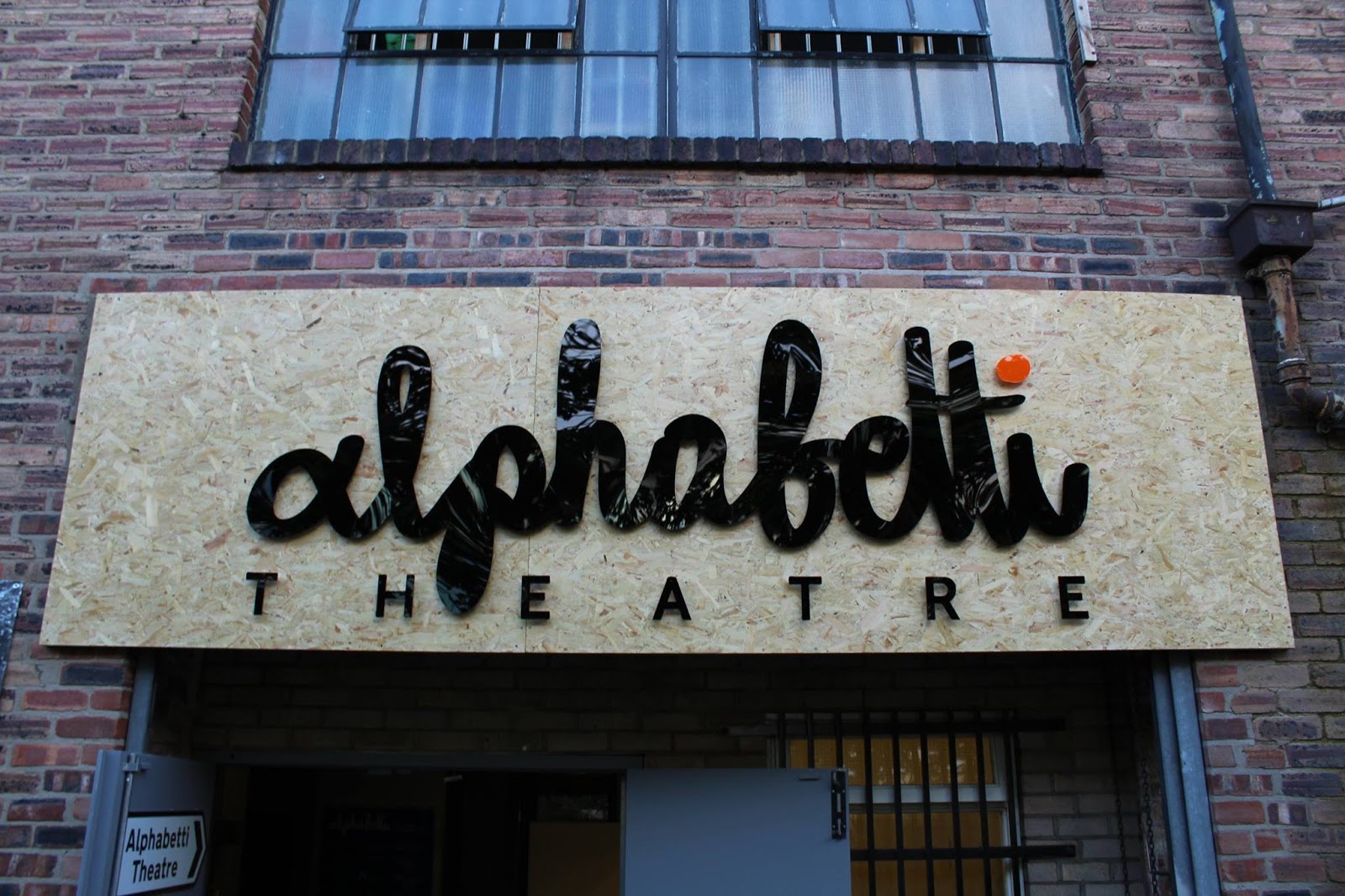 Overdue Date Night at Alphabetti Theatre in Newcastle (REVIEW)