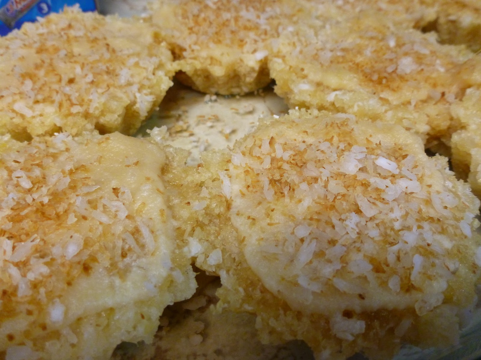 HEY!....IT'S MARJ: Puto Balanghoy (steamed cassava)