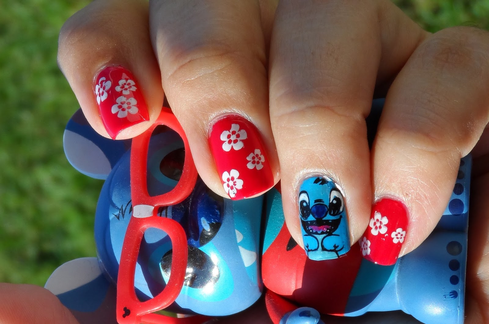 Just Me and My Nails: Lilo and Stitch Nails