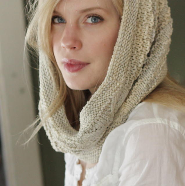 Lovely Yarn Escapes : Fridays Fantasy Knits- I Dream in White Today