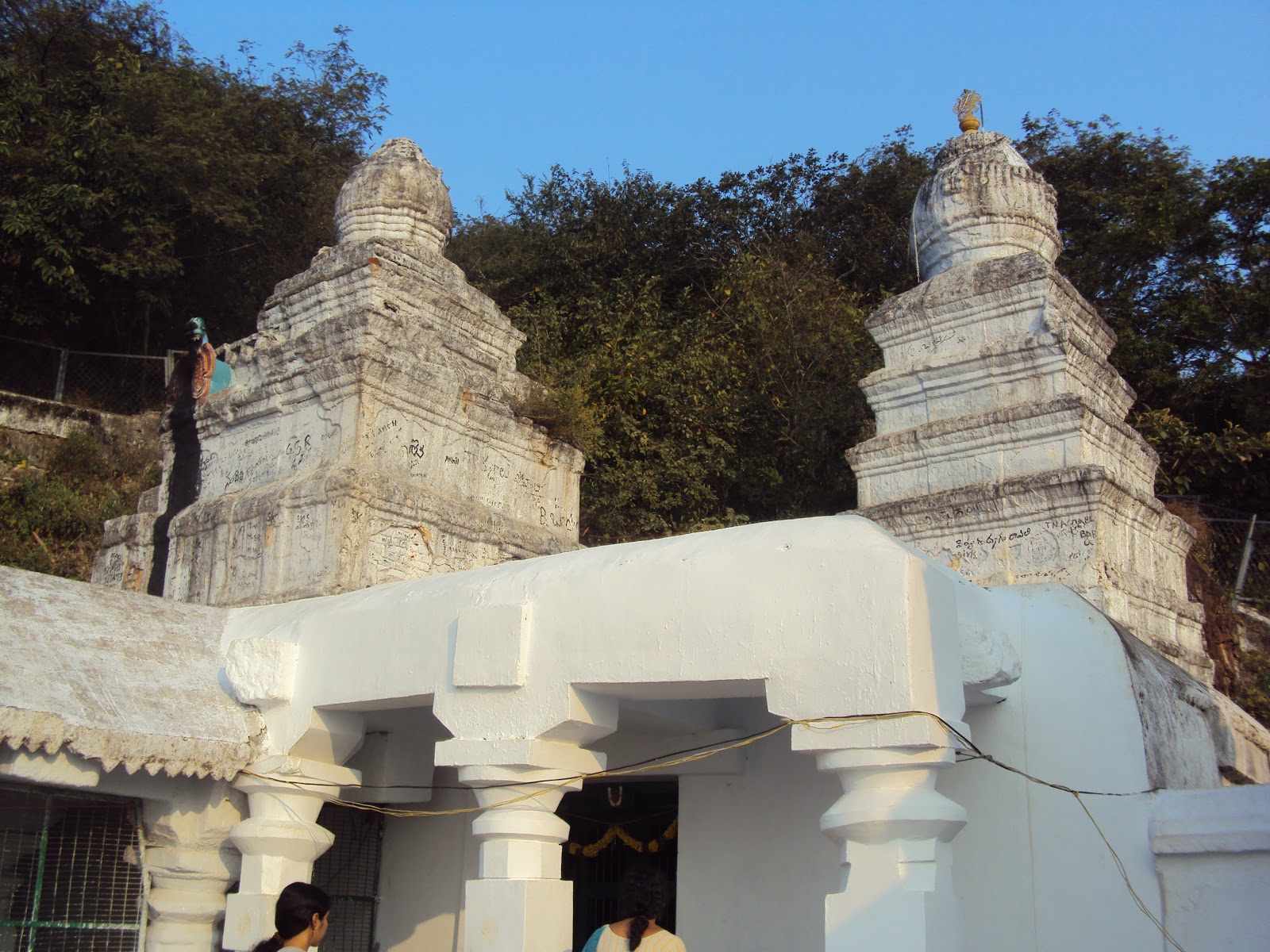 Goopuram: SRI VYAGRA LAKSHMI NARASIMHA SWAMY TEMPLE in AGIRIPALLI.