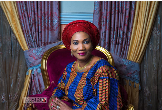 Mommy & Daddy Felix Adejumo surrounded by their children & beautiful ...