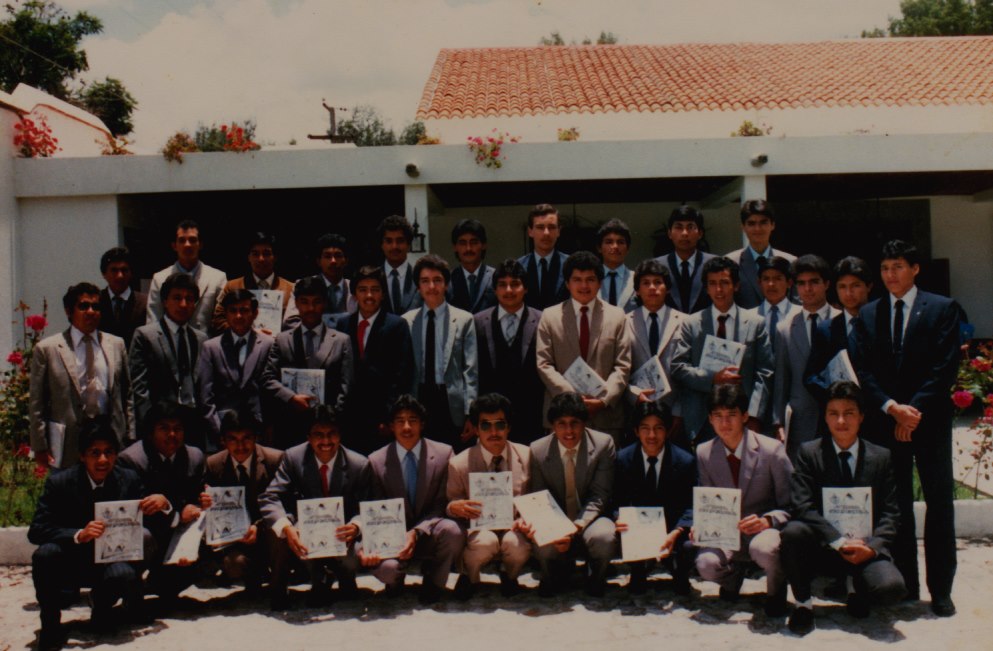 EX ALUMNOS DEL GLORIOSO INVAL: SE BUSCAN ESTOS EX ALUMNOS DEL GLORIOSO ...