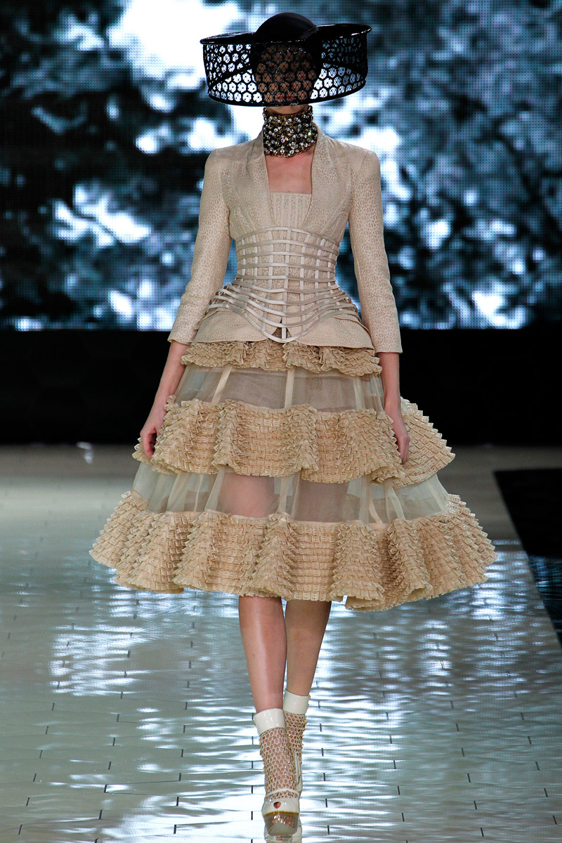 loveisspeed.......: Alexander McQueen 2013 Spring Summer Runway..