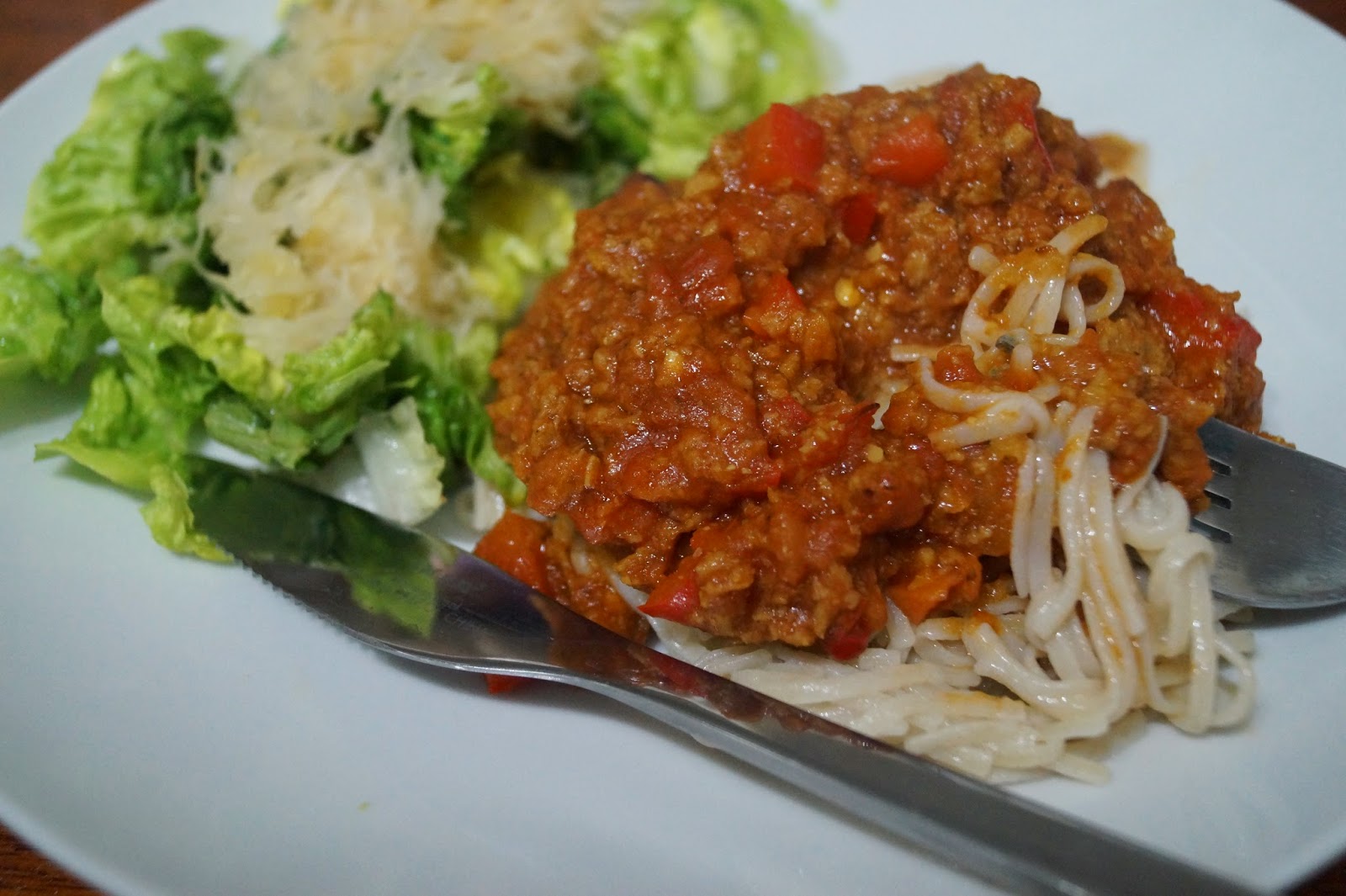 BROWN RICE NOODLES AND VEGAN BOLOGNESE